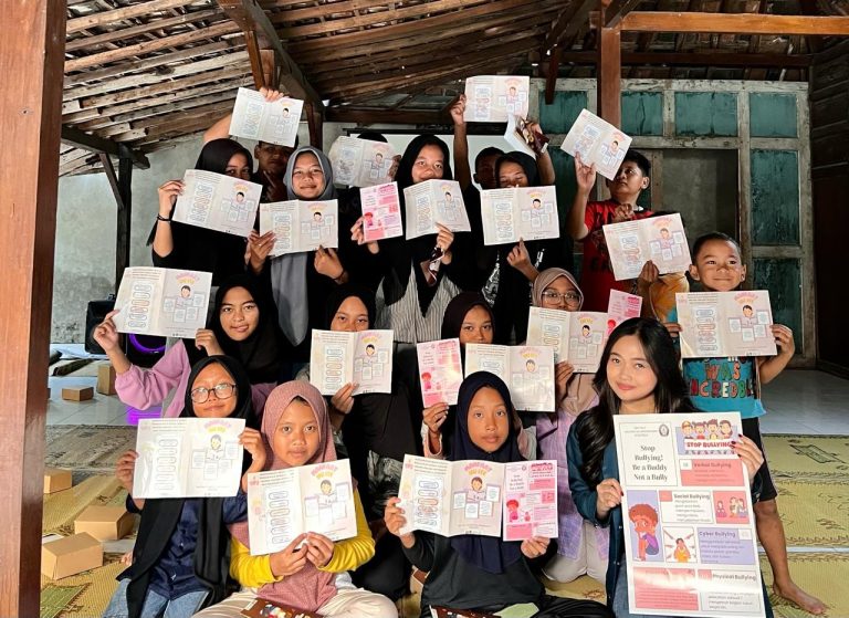 Stop Bullying! Mahasiswa KKN UNDIP Berikan Pendampingan Remaja di Desa ...