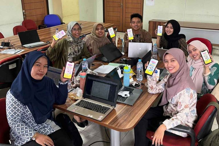 Mahasiswa PPG Unesa Ciptakan Aplikasi Pembelajaran Matematika Berbasis Augmented Reality “Ruang ...